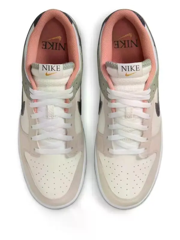 Nike Dunk Low Nola Sneakers - White
