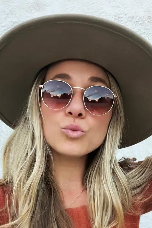 VELVET EYEWEAR Yokko Sunglasses - Silver Grey