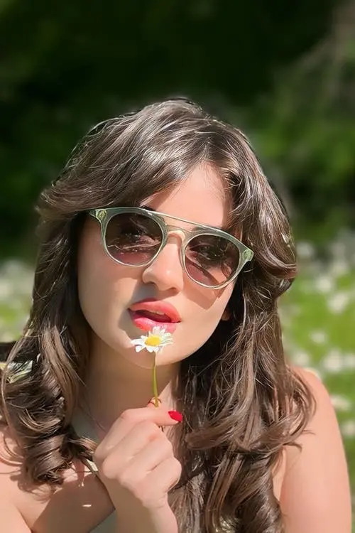 VELVET EYEWEAR Amelia Sunglasses - Mint