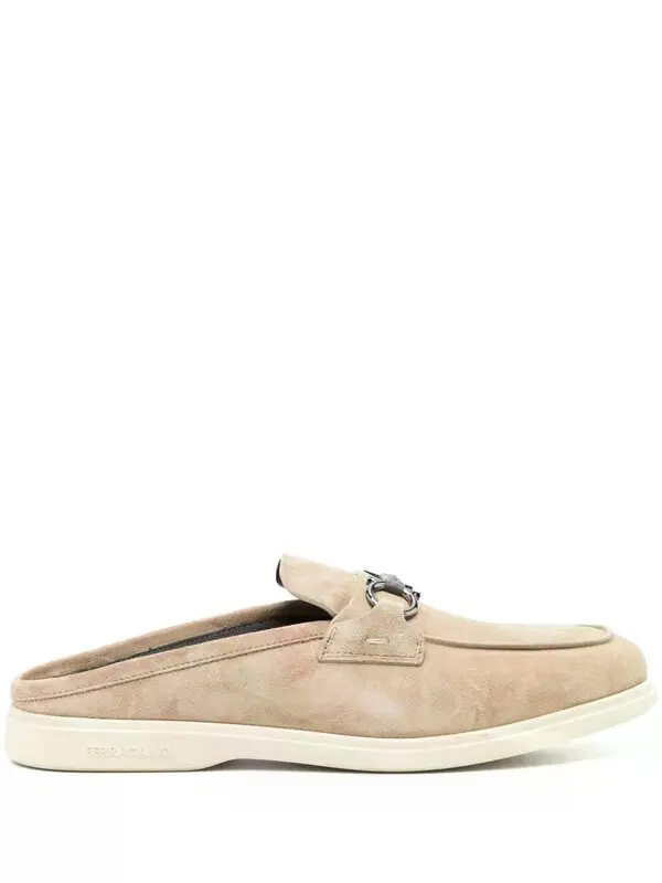 FERRAGAMO Logo Loafers - Neutrals