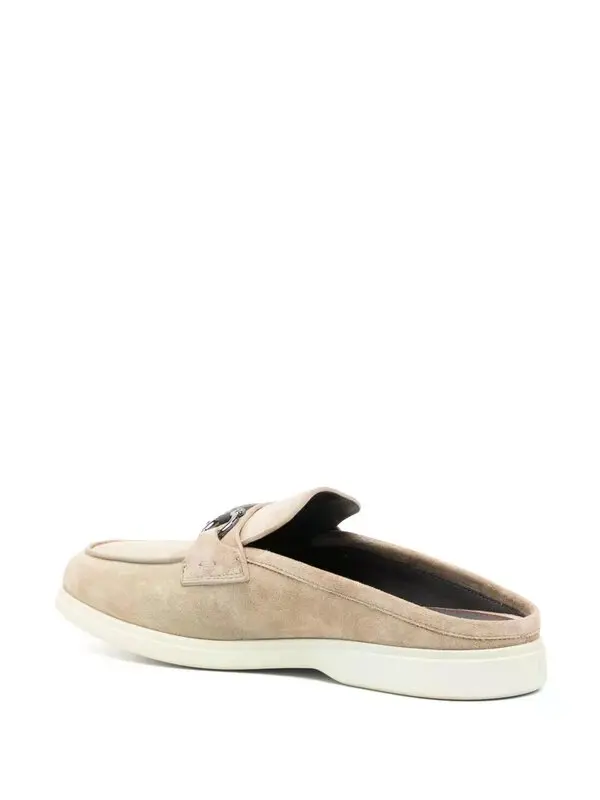 FERRAGAMO Logo Loafers - Neutrals