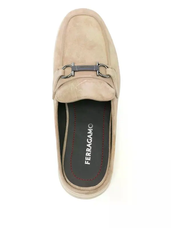 FERRAGAMO Logo Loafers - Neutrals