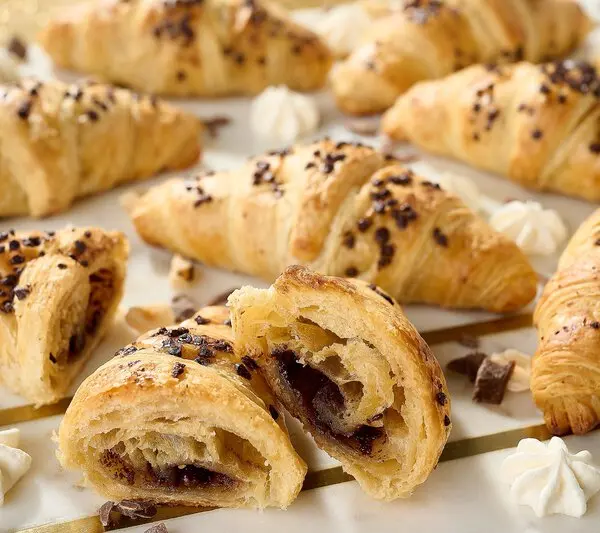 AUTHENTIC GOURMET Hazelnut Butter Croissants - One-color