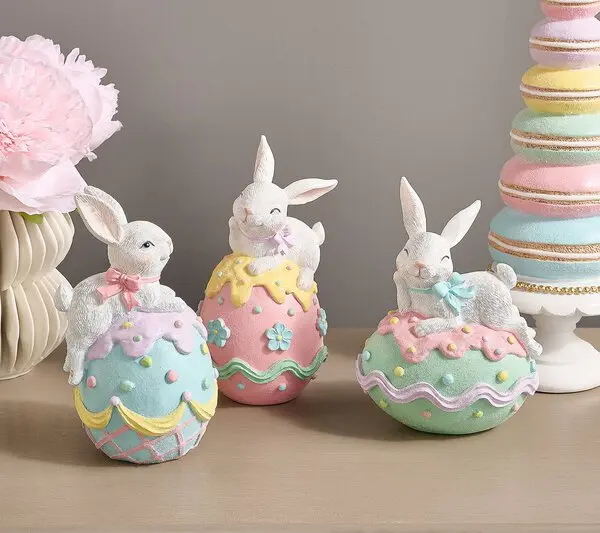 VALERIE PARR HILL Set Of 3 Bunnies With Easter Eggs Valerie - One-color