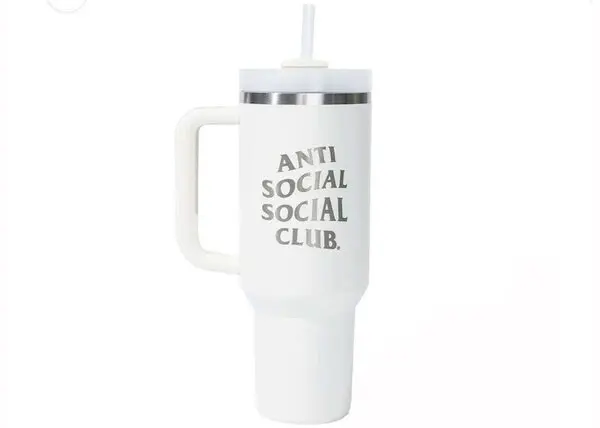 STANLEY X Assc Bellis Quencher 40oz Tumbler - Cream