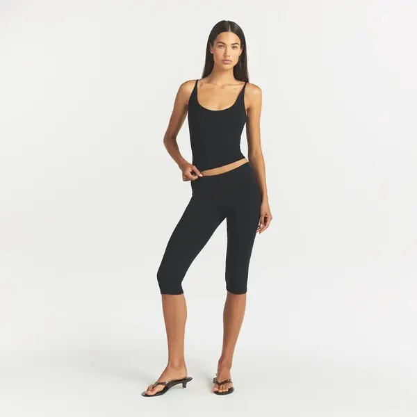 SKIMS Scoop Neck Camisole Top - Obsidian