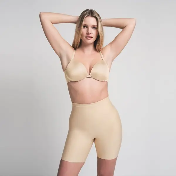 SKIMS Core Sculpt Mid Rise Short | Black | | Body - Sand