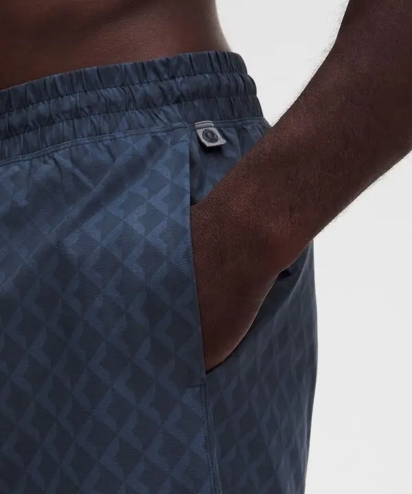 Lululemon Swim Short 7 - Square Diamond Screen Navy Multi