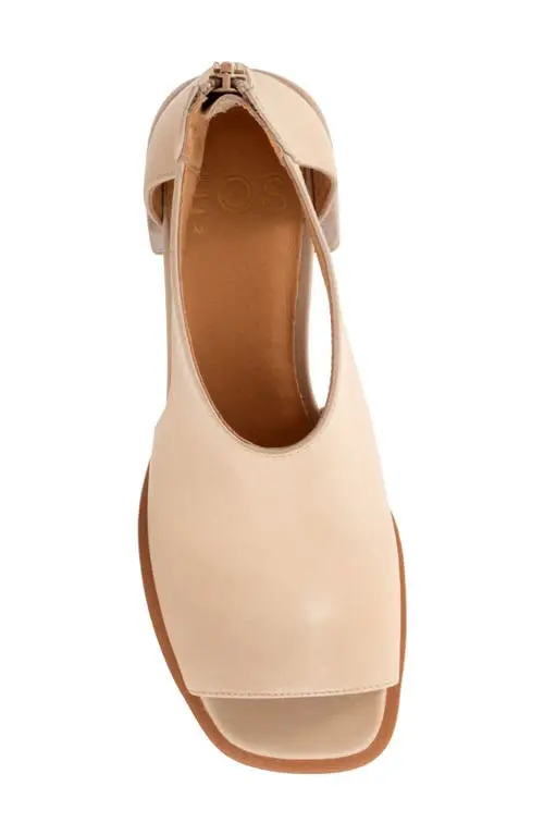 Eos Isolde Block Heel Sandal - Beige