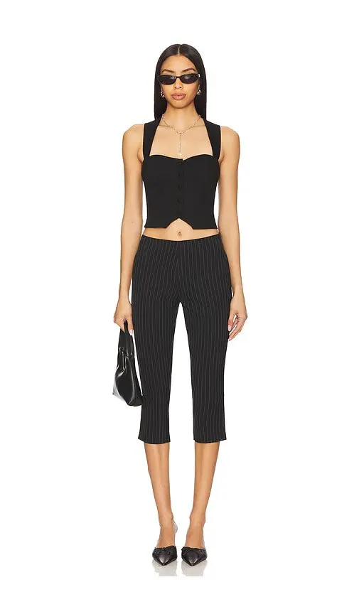 ALL THE WAYS Pia Top Button-up Vest Detail - Black