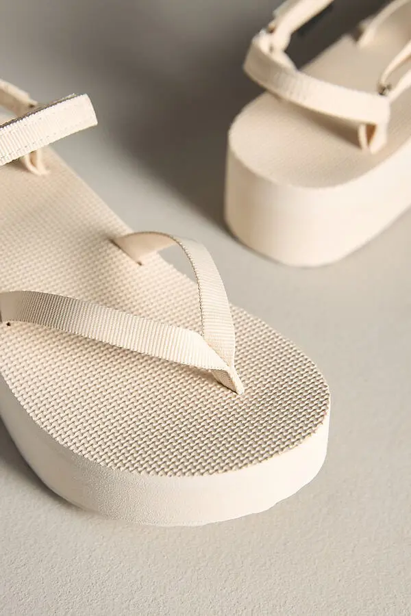 Teva Flatform Slim Sandals - Coconut