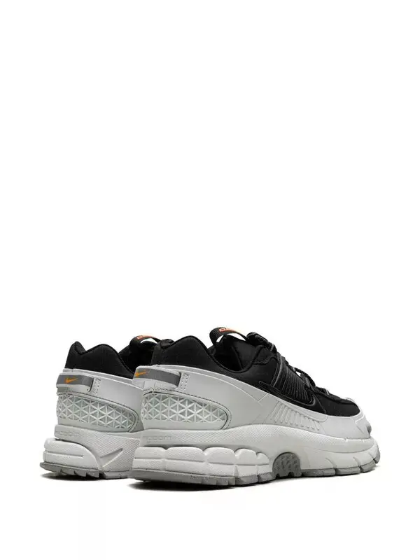 Nike Zoom Vomero 5 Roam Sneakers - Black