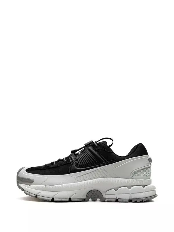 Nike Zoom Vomero 5 Roam Sneakers - Black