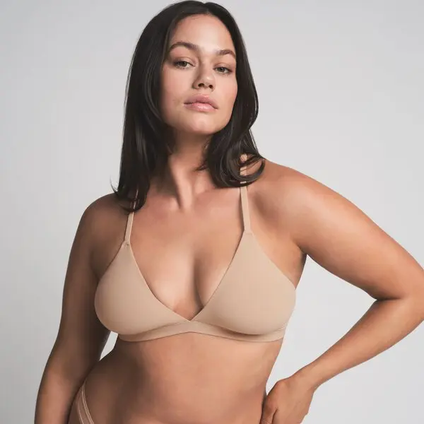 SKIMS Racerback Triangle Bralette | Light Neutral | | Fits Everybody - Clay