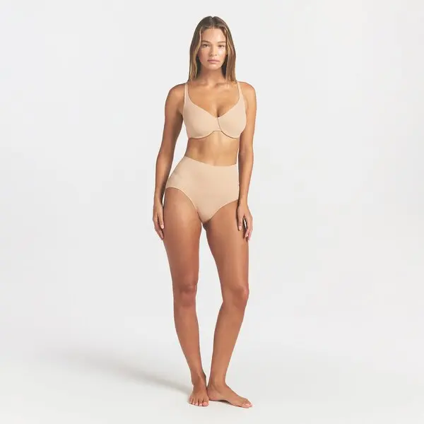 SKIMS Unlined Minimizer Bra | Light Neutral | | Smoothing Intimates - Clay
