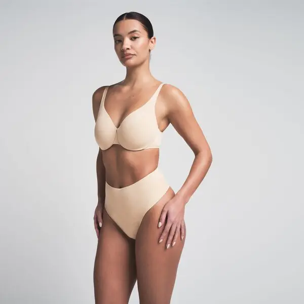 SKIMS Smoothing Intimates Unlined Minimizer Bra - Sand