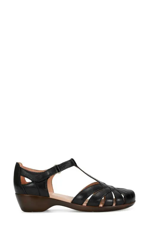 Easy Spirit Darlyn T-strap Pumps - Black