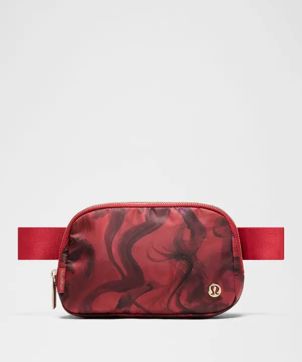 Lululemon Everywhere Belt Bag 1l - Lunar Plumes Mini Red Multi