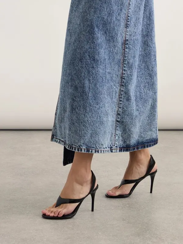 Alaïa Tong 90 Patent-leather Sandals - Black