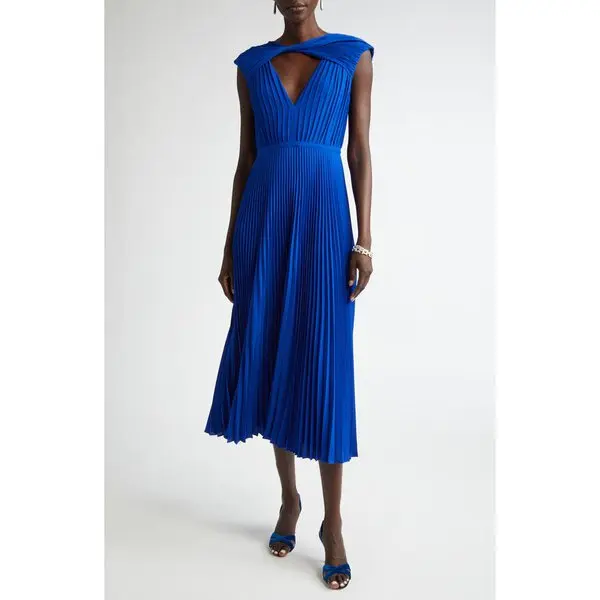 St. John Pleated Sleeveless Crepe Dress