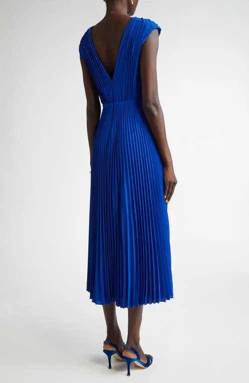 St. John Pleated Sleeveless Crepe Dress