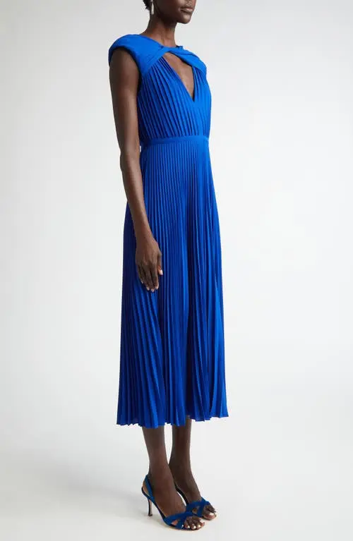 St. John Pleated Sleeveless Crepe Dress