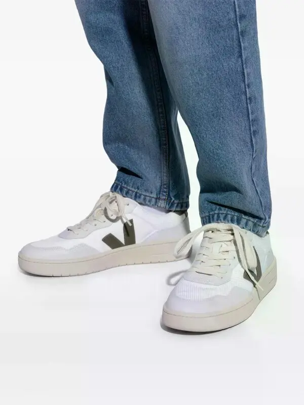 VEJA V-90 B-mesh Sneakers