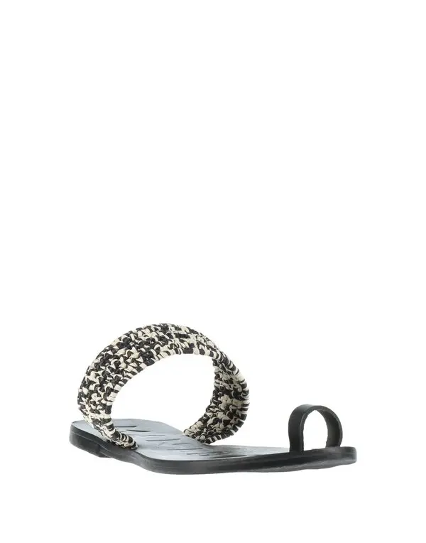 Manebí Thong Sandal