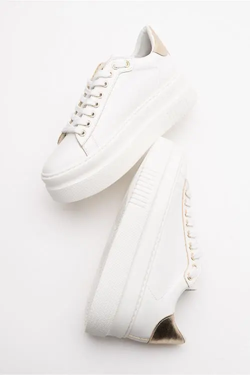 PROLOGUE SHOES Violette Platform Sneakers - White