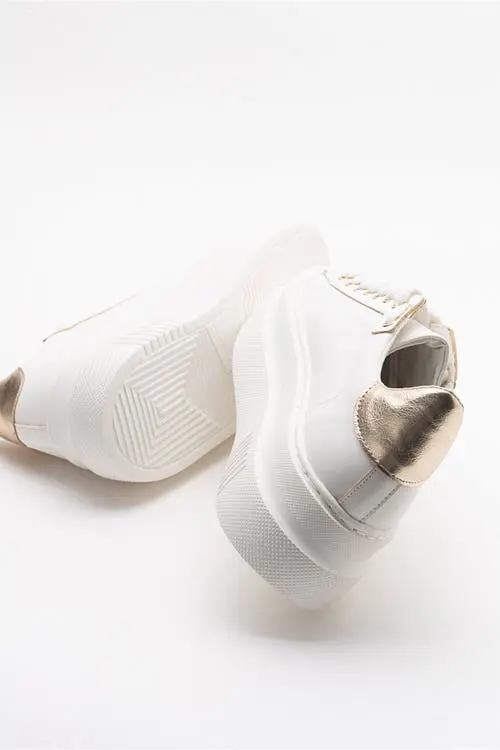 PROLOGUE SHOES Violette Platform Sneakers - White