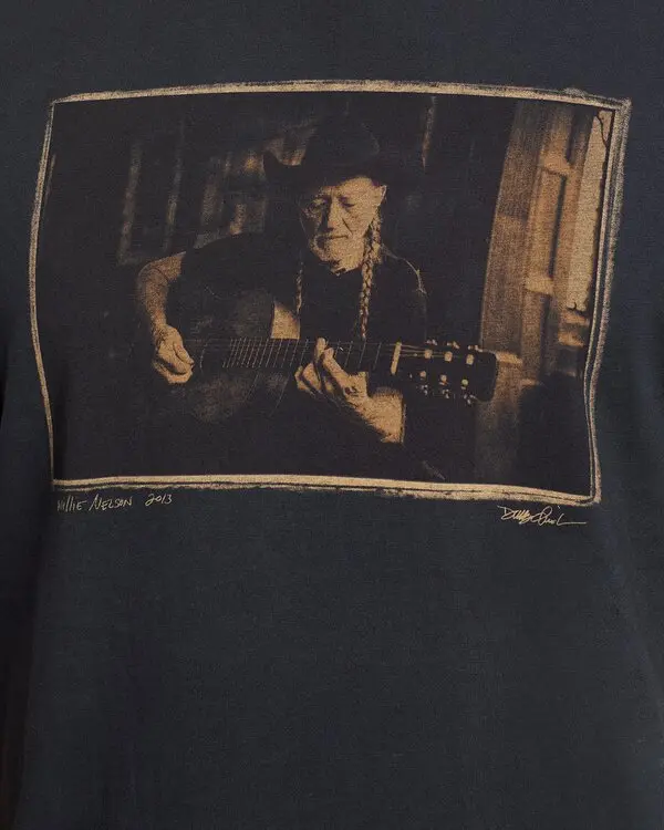 CLINCH COLLECTIONS Willie Nelson Graphic Tee