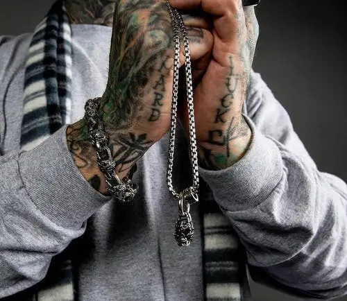 ROOM101 Filigree Skull Pendant