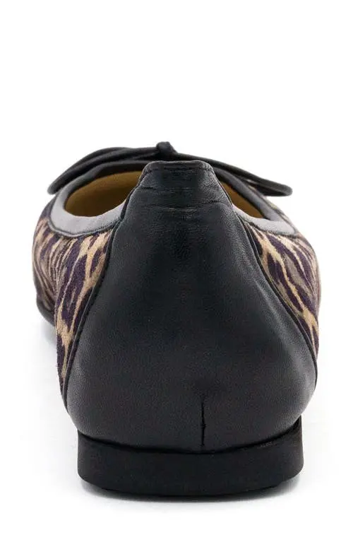 AMALFI BY RANGONI Dana Leopard Print Ballet Flat