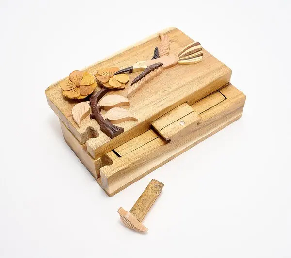 CARVER DAN'S Handcrafted Hummingbird Puzzle Box