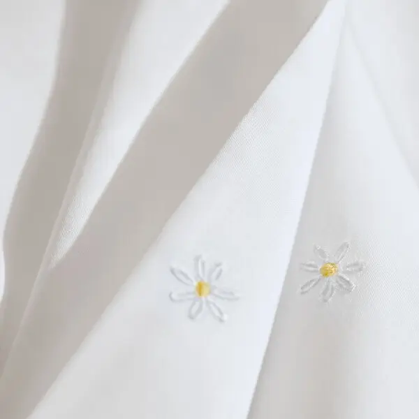 SCHLOSSBERG Daisy Embroidered Blanc Duvet Cover, King