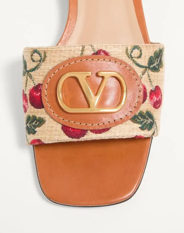 Valentino Garavani Vlogo Signature Slide Sandals - Natural/red