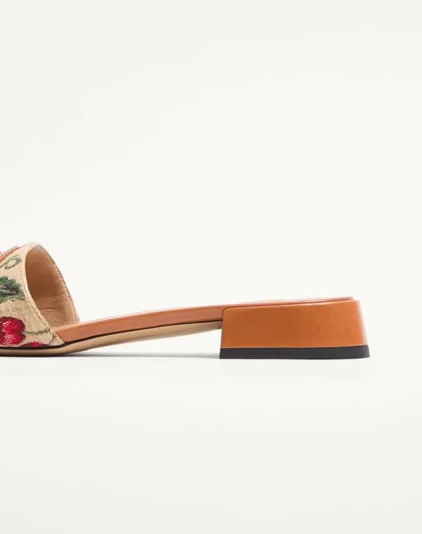 Valentino Garavani Vlogo Signature Slide Sandals - Natural/red