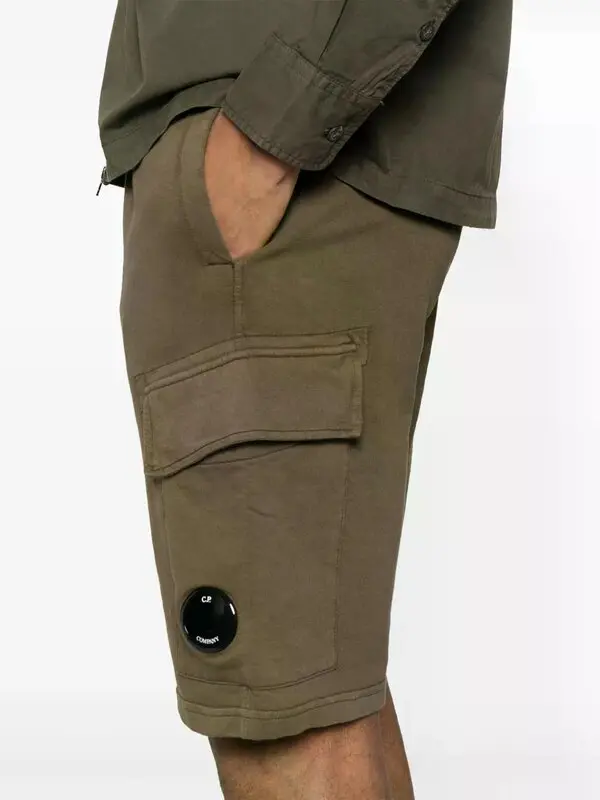 C.P. COMPANY Lens Detailed Track Shorts - Green