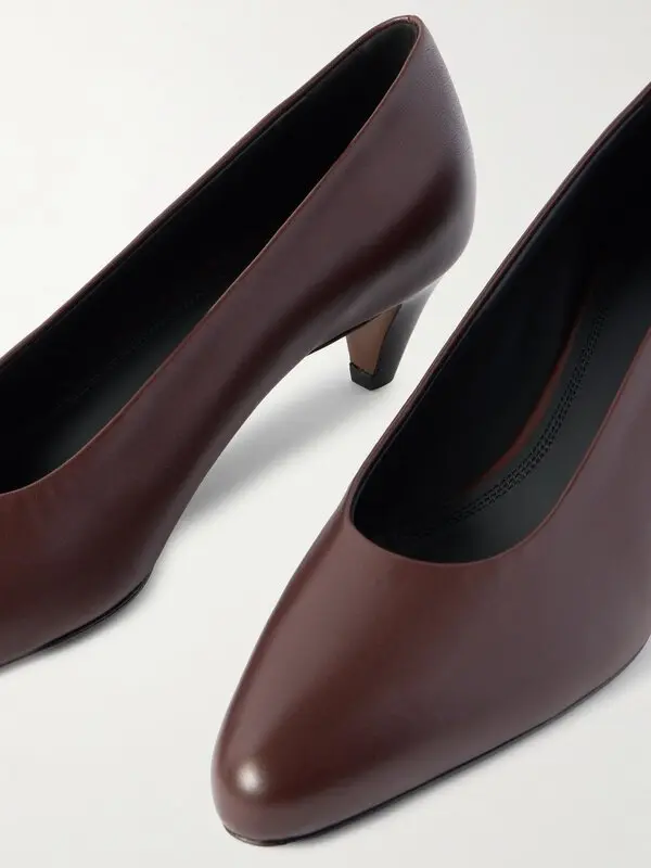 NEOUS Fera Leather Pumps