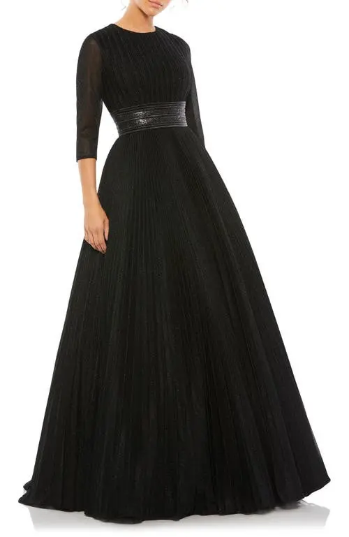 Mac Duggal Shimmering Pleated A-line Gown - Black
