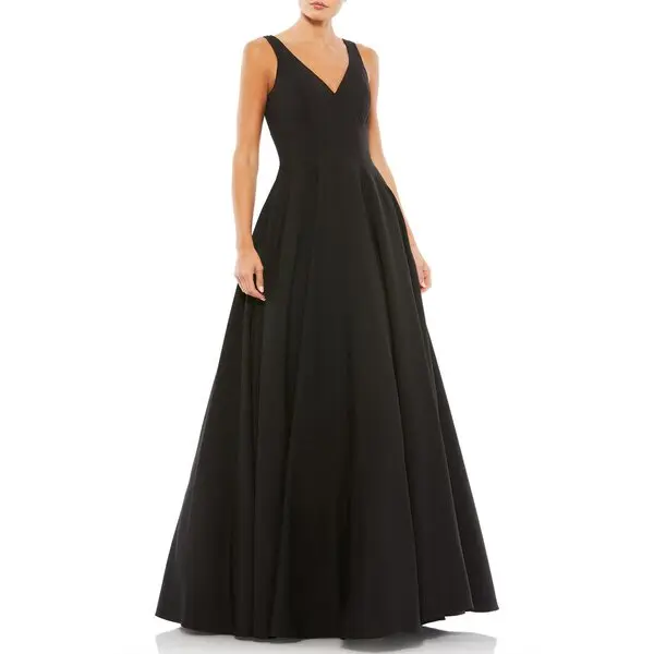 Mac Duggal Classic A-line Gown With Pockets - Black