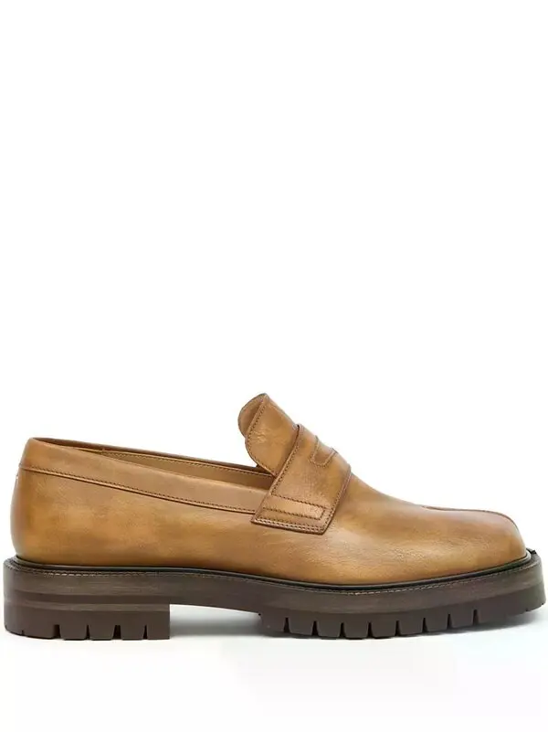 MAISON MARGIELA Tabi Leather Loafers - Neutrals