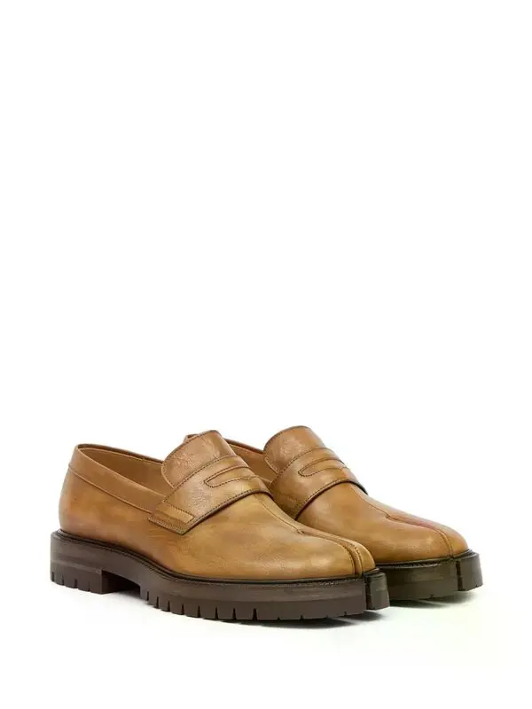 MAISON MARGIELA Tabi Leather Loafers - Neutrals