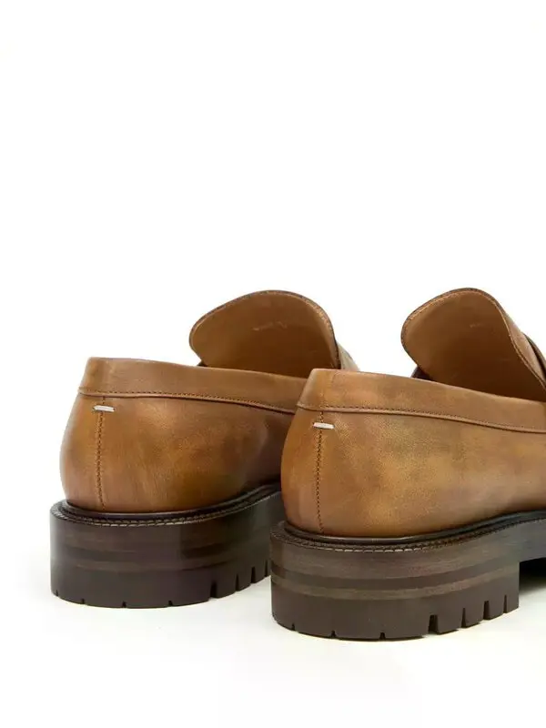 MAISON MARGIELA Tabi Leather Loafers - Neutrals