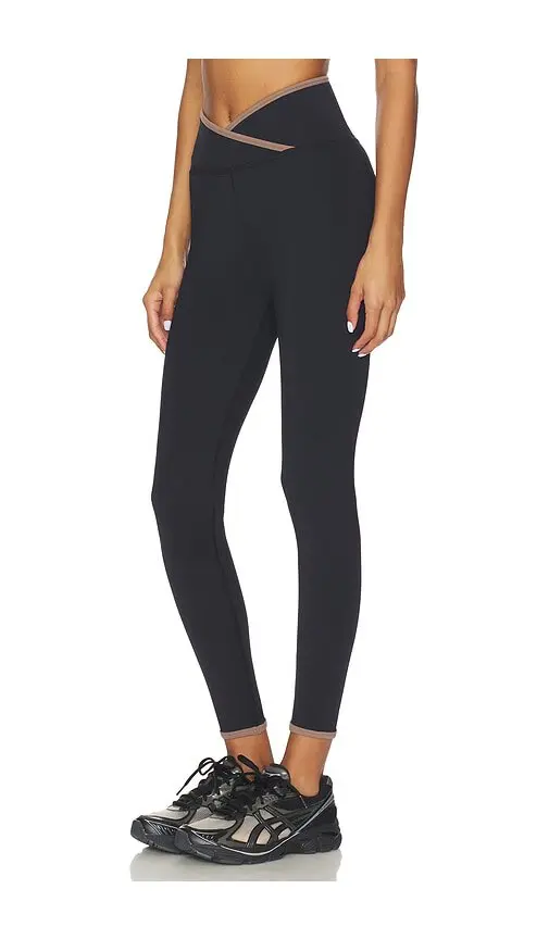 Strut This The Rae Ankle Legging In Black - Black & Malt