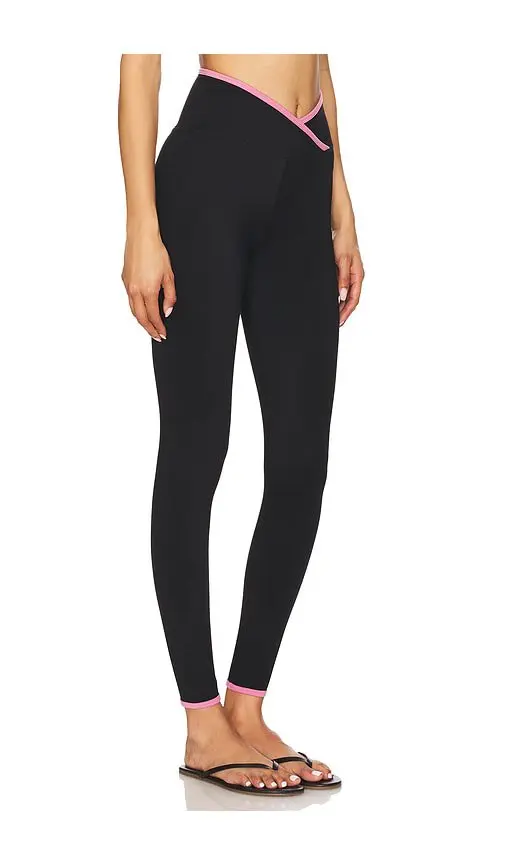 Strut This The Rae Ankle Legging In Black - Black & Primrose