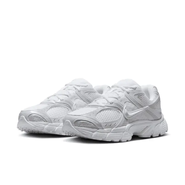 Nike V5 Rnr Reflective Accents Sneakers - White