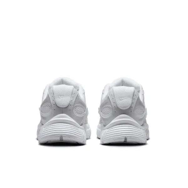 Nike V5 Rnr Reflective Accents Sneakers - White
