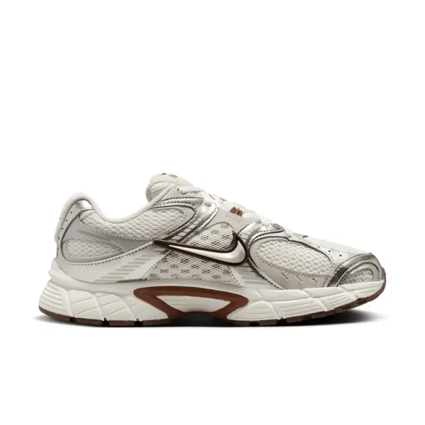Nike V5 Rnr Athletic Shoes - White