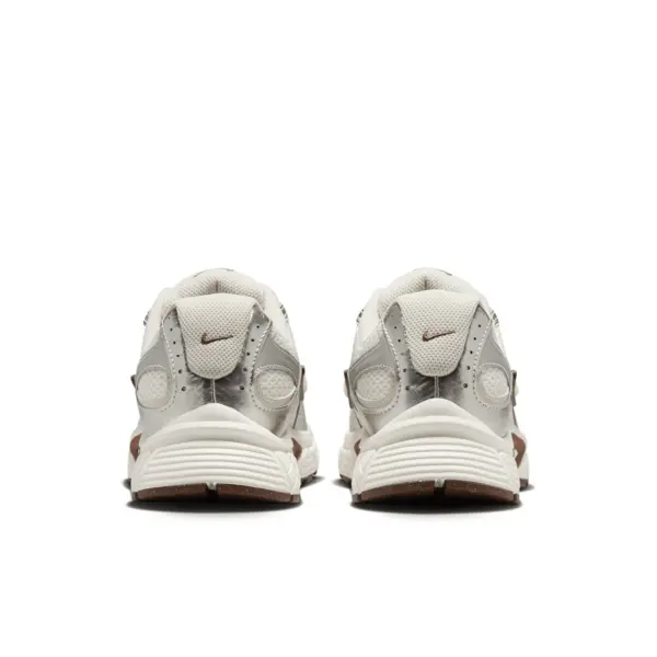Nike V5 Rnr Athletic Shoes - White